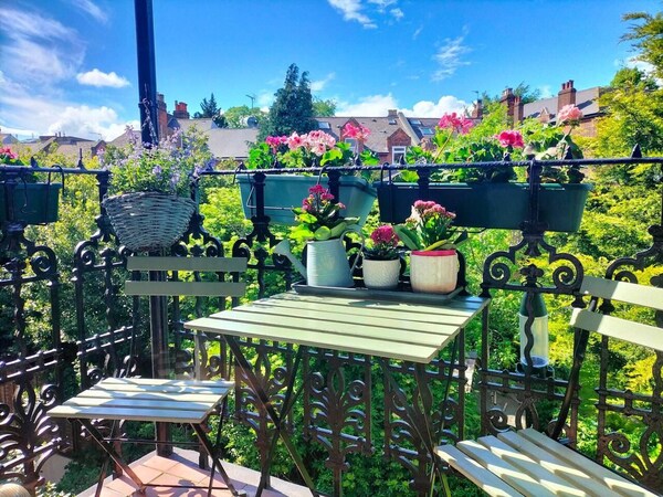 Charming London With Balcony - London
