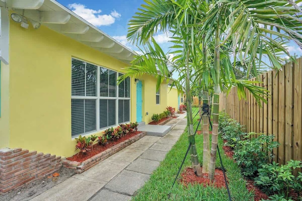 Beach Getaway One Block from the Ocean - Pompano Beach | Vrbo