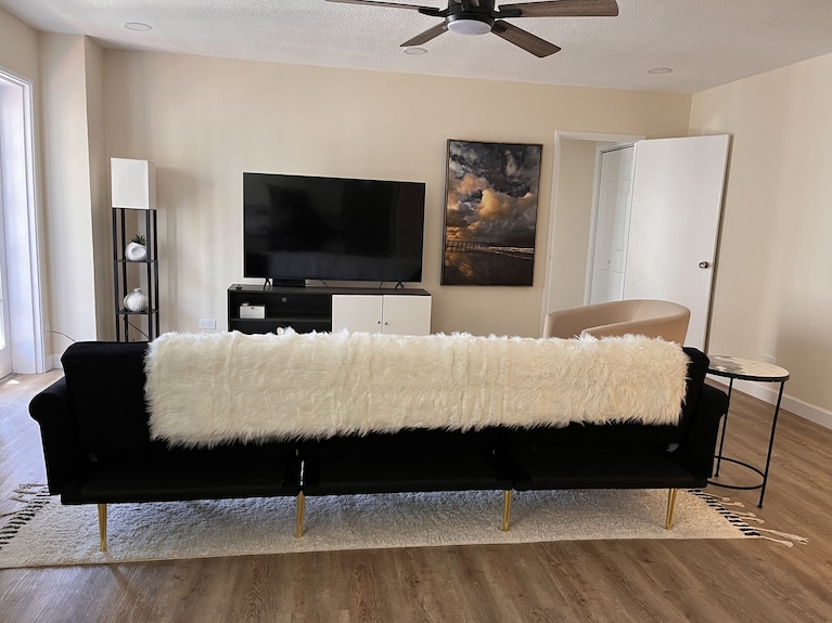 Modern High Rise Living Downtown - Atlanta, GA