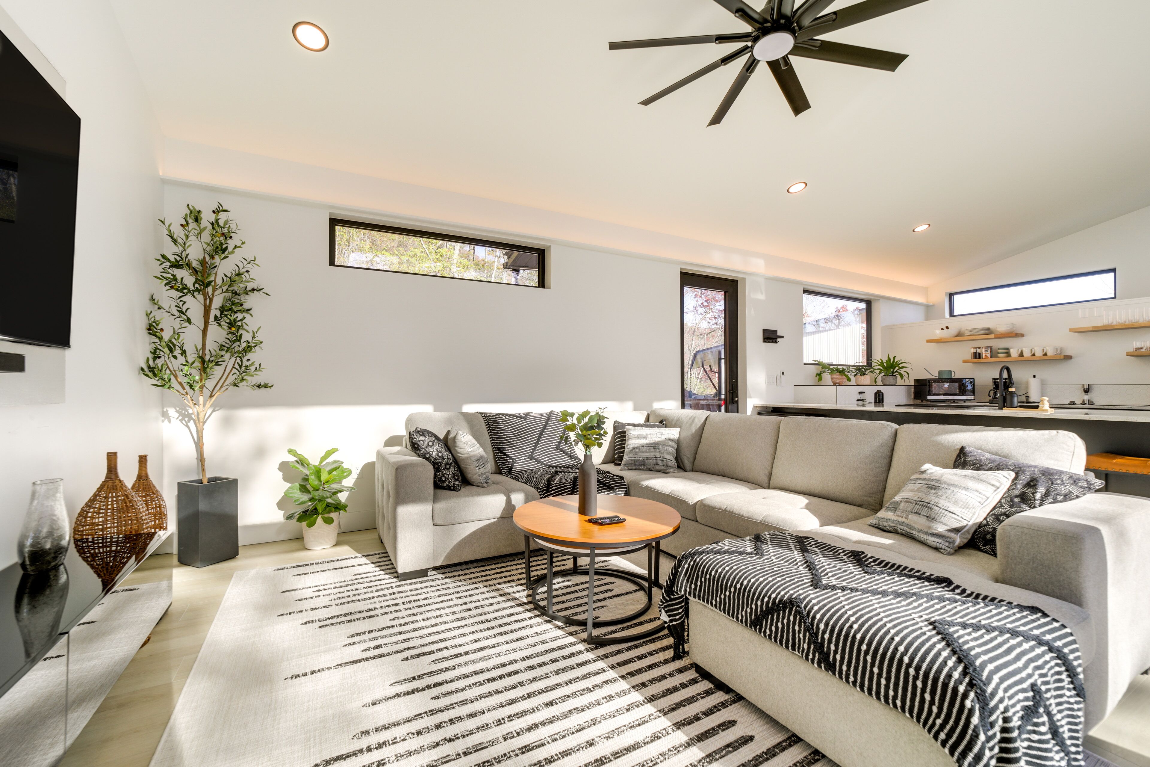 Modern Mountain-view Sanctuary In Pisgah Forest - Brevard, NC