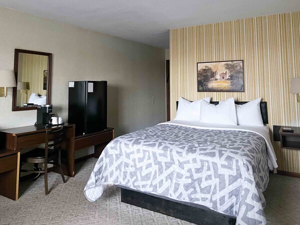 The Trail Inn - Slayton, Mn - Hwy 59 - Minnesota