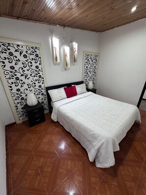 Quarto casal básico | Wi-Fi de cortesia