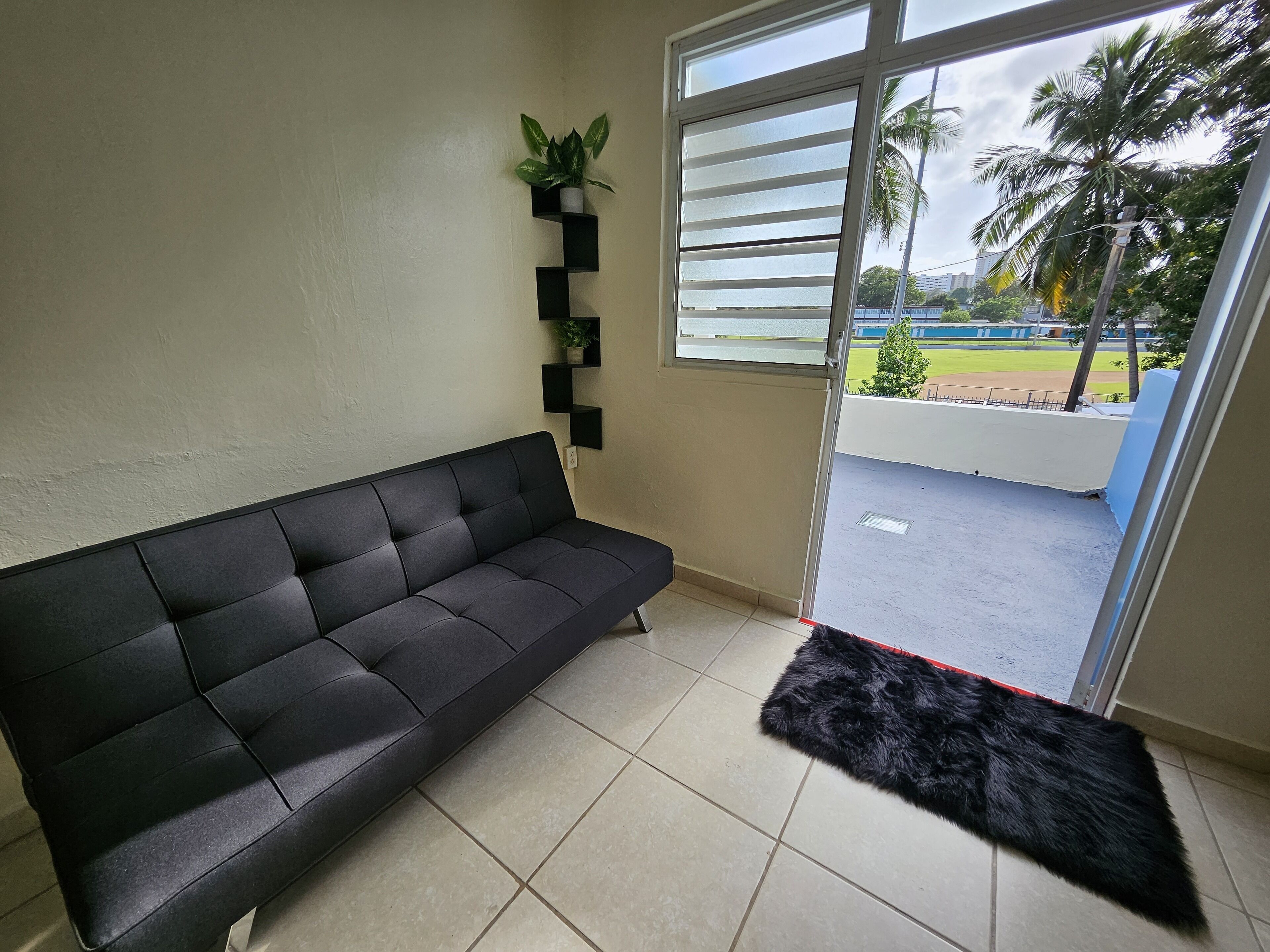 Apartment Black & White With Jacuzzi On Terrace Cozy And Modern - Guaynabo
