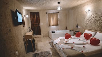 Quarto Superior | 1 quarto, secretária, cortinas/cortinados opacos, quartos insonorizados