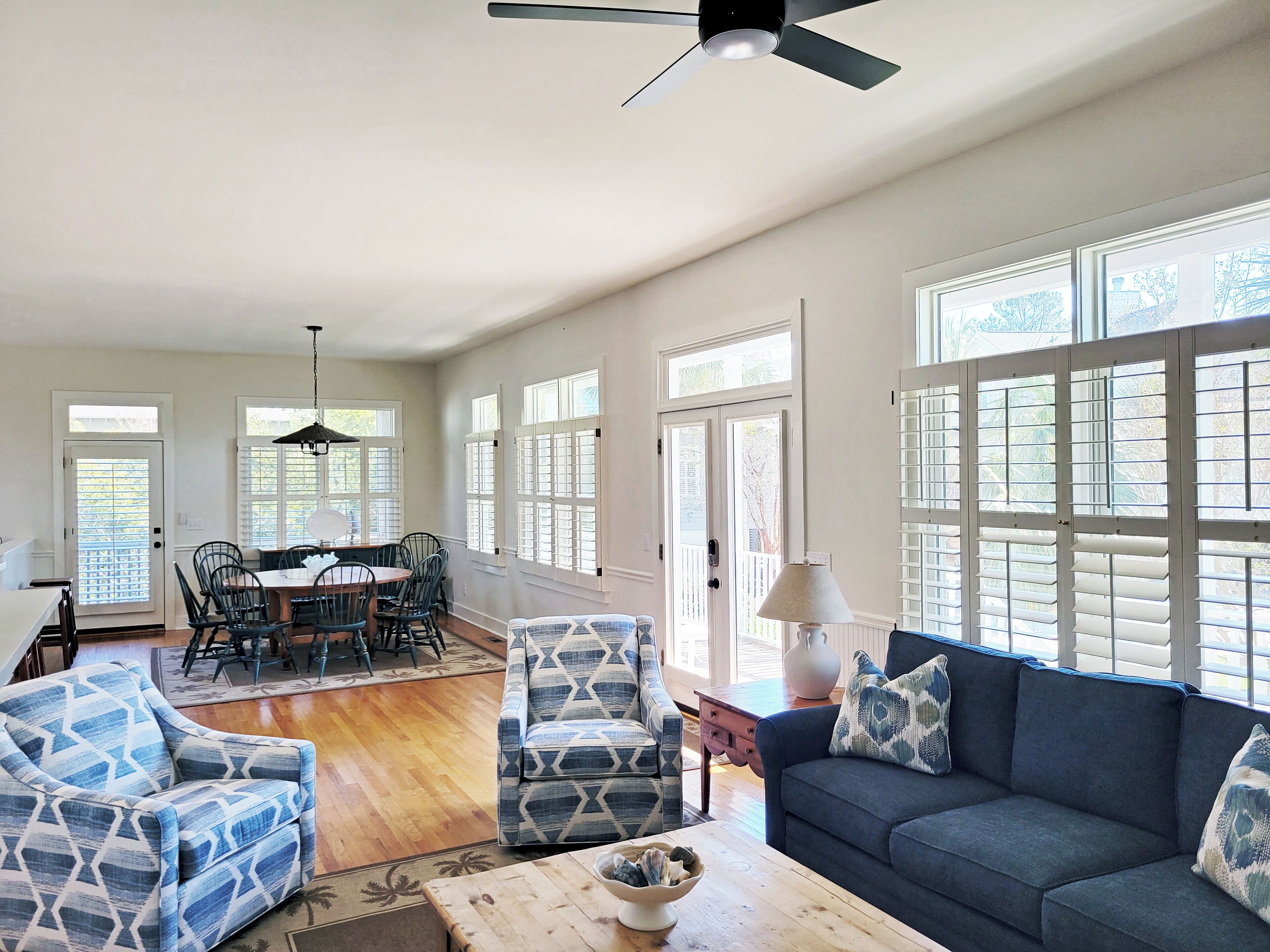 Raised Beach House, Screen Porch, Grill, Gated Resort, Easy Walk To Beach, Pool - South Carolina