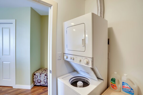 St Joseph Condo < 1 Mi To Beach & Downtown! - Silver Beach, MI