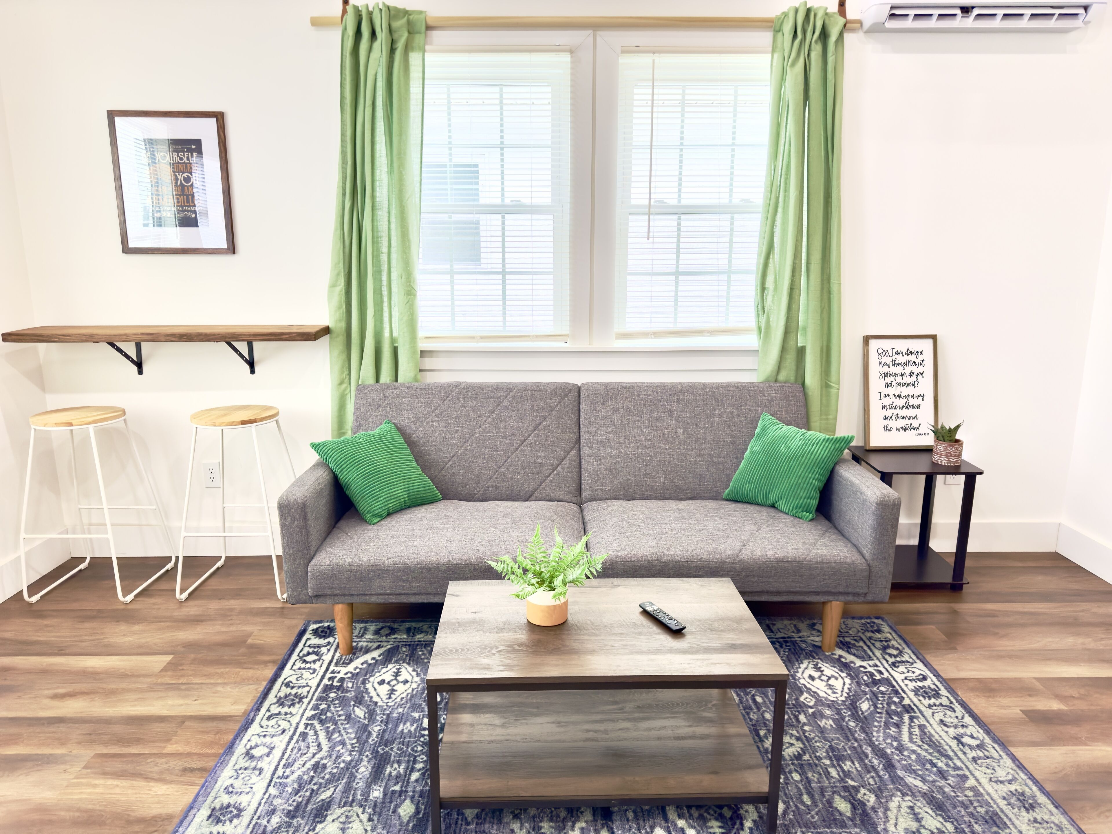 Armadillo Tiny Luxury Cabin Lake - Alabama