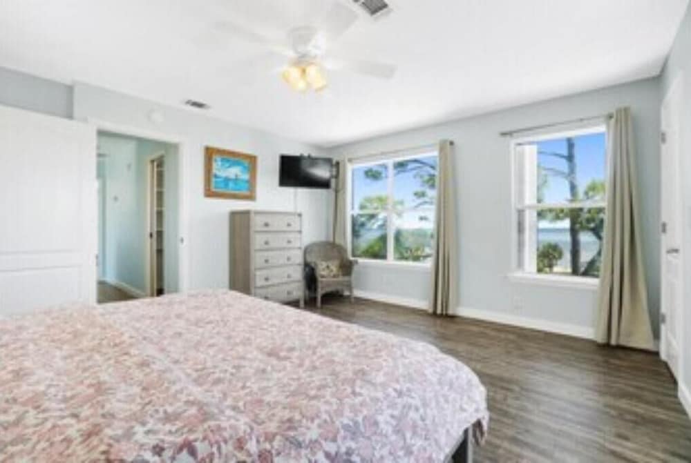 BAYFRONT HOME W/PRIVATE DOCK,PLUS EASY DEEDED BEACH ACCESS! BEST of ...