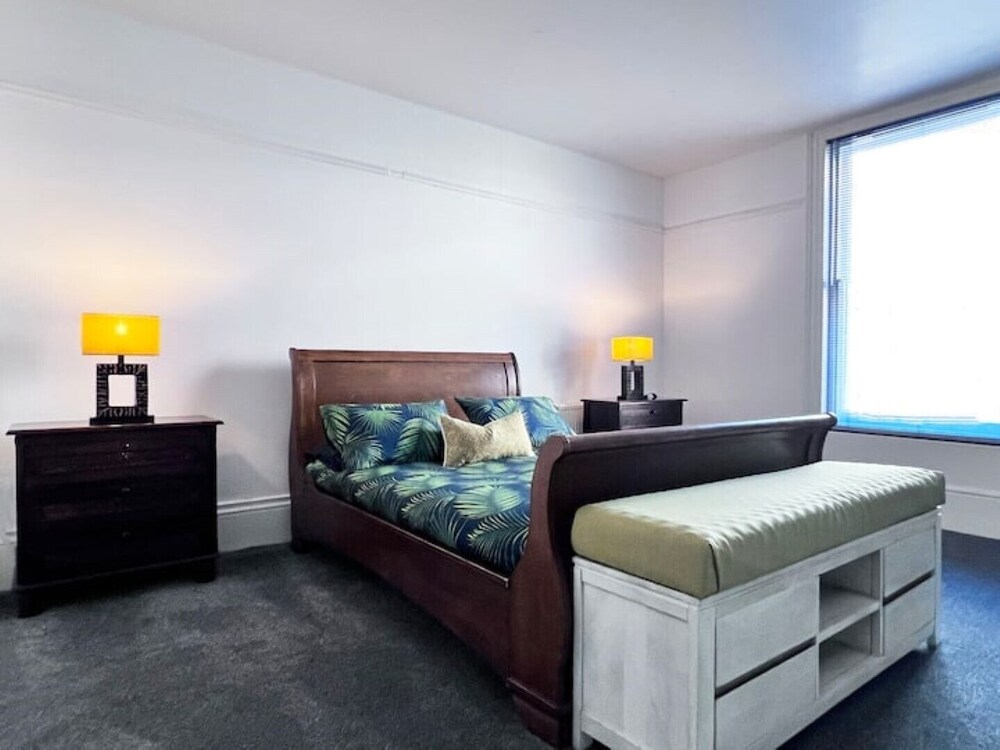 Pet Friendly Central Exeter 2 BR Flat w/ courtyard - Exeter | Vrbo