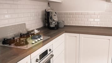 Quarto romântico | 1 quarto, roupas de cama premium, frigobar, cofres nos quartos
