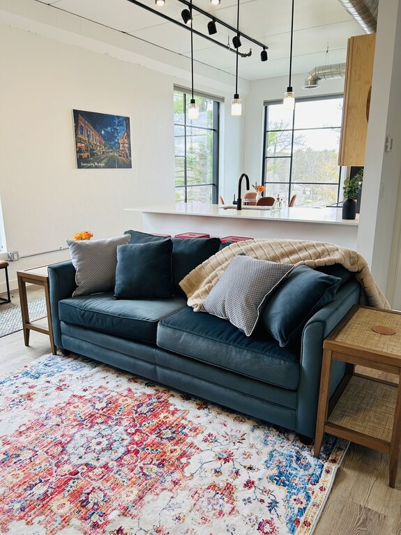 Stay, Play, Relax- Sleeps 4, Close To Downtown With Rooftop Hot Tubs! - 特拉弗斯城