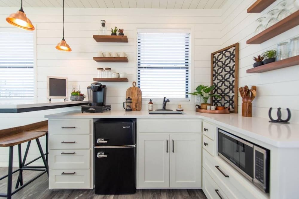 New Longhorn Stunning Container Home-in Alpine - Alpine, TX