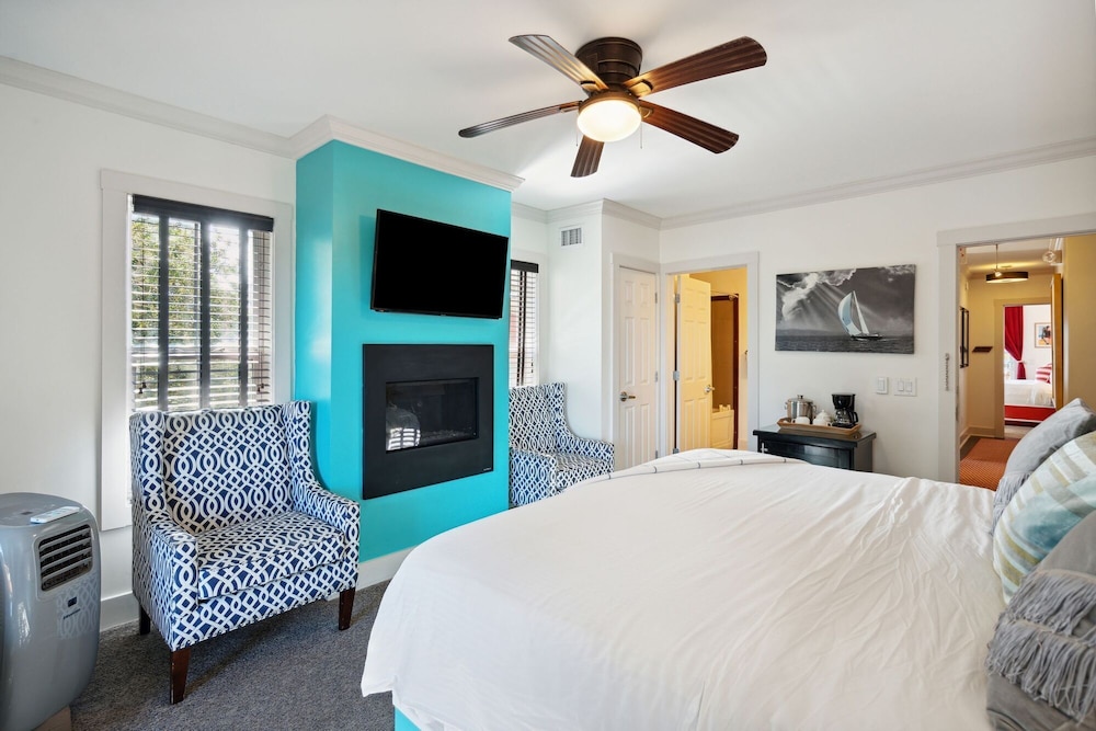 Make Regatta Inn Your Folly Beach Home Away From Home. - Johns Island, SC
