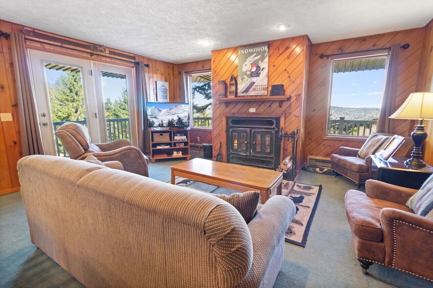 Slope Side Amazing Location - Snowshoe, WV