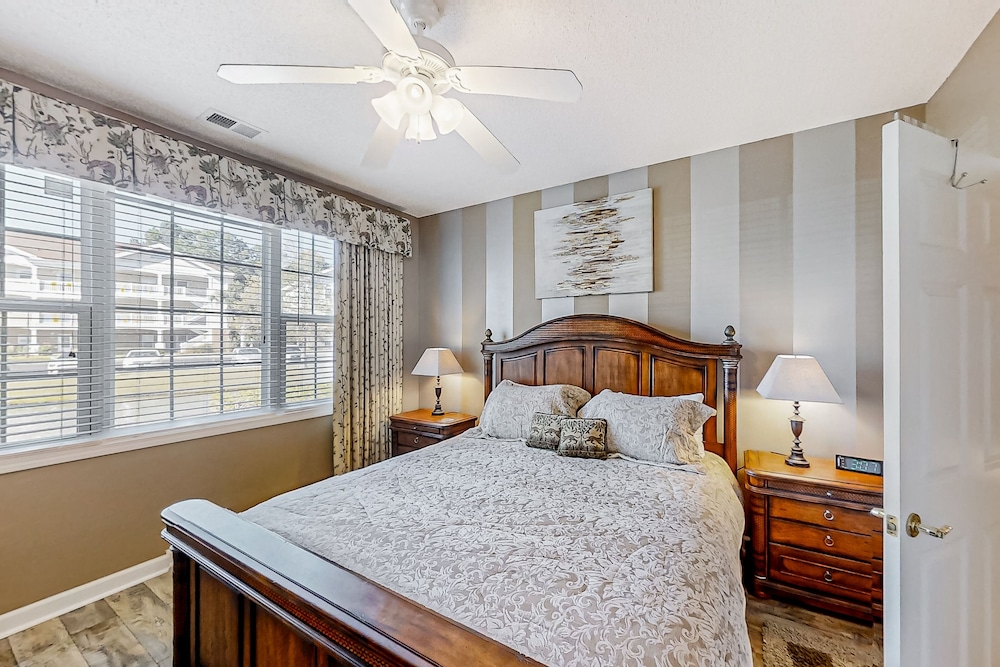 Ground-floor Golf Resort Condo With Pools, Hot Tub, Beach Shuttle, & Patio - North Myrtle Beach, SC