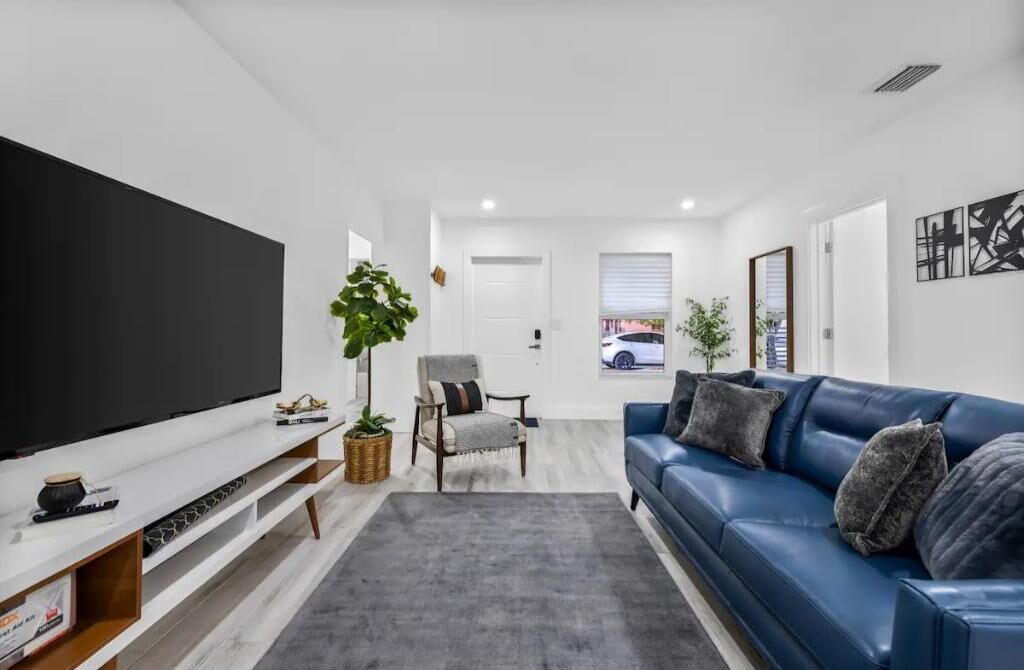 Modern Villa In Design District ! - Miami