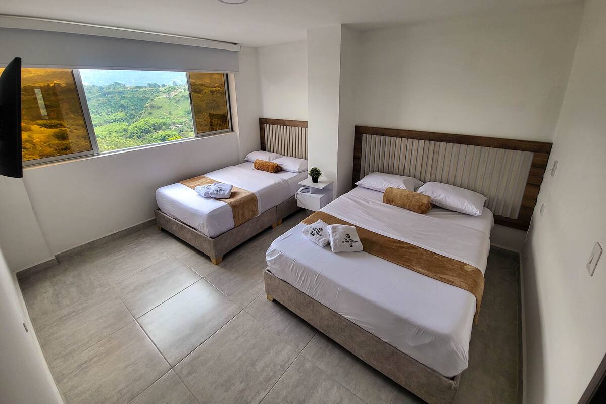 Quarto duplo empresarial | Wi-Fi de cortesia, individualmente decorados, individualmente mobiliados