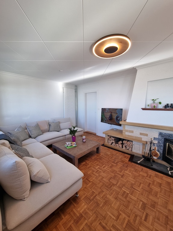 Chalet In Montreux Mit Gartenhaus, Jacuzzi, Sauna Und Einmaliger Aussicht! - Montreux