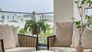 Apartamento, 2 quartos, sacada | Vista da propriedade