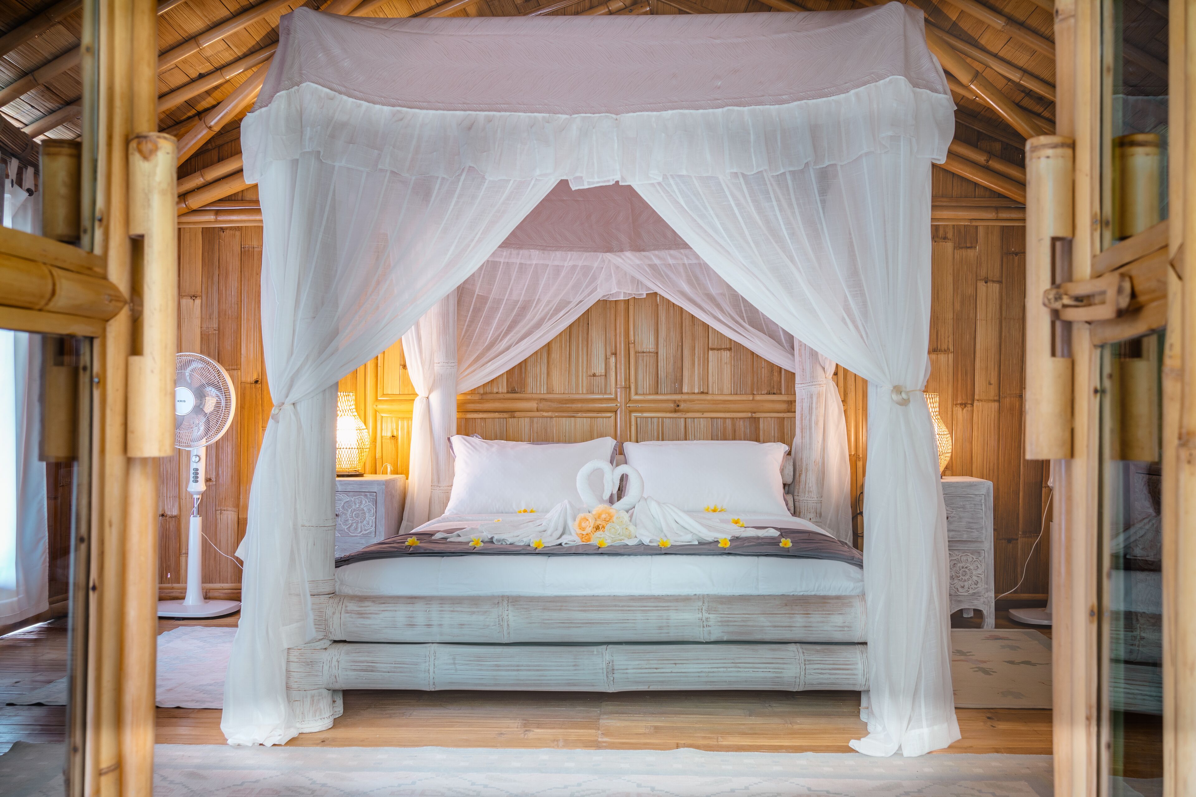 Luxury Bamboo Romantic, Private Villa , Private Pool And Garden. - Bali