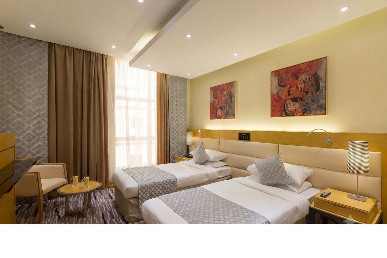 Quarto duplo luxo | Frigobar, cofres nos quartos, cortinas blackout
