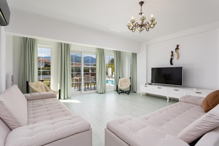 Villa Crystal - Four Bedroom Villa, Sleeps 8 - Dalyan