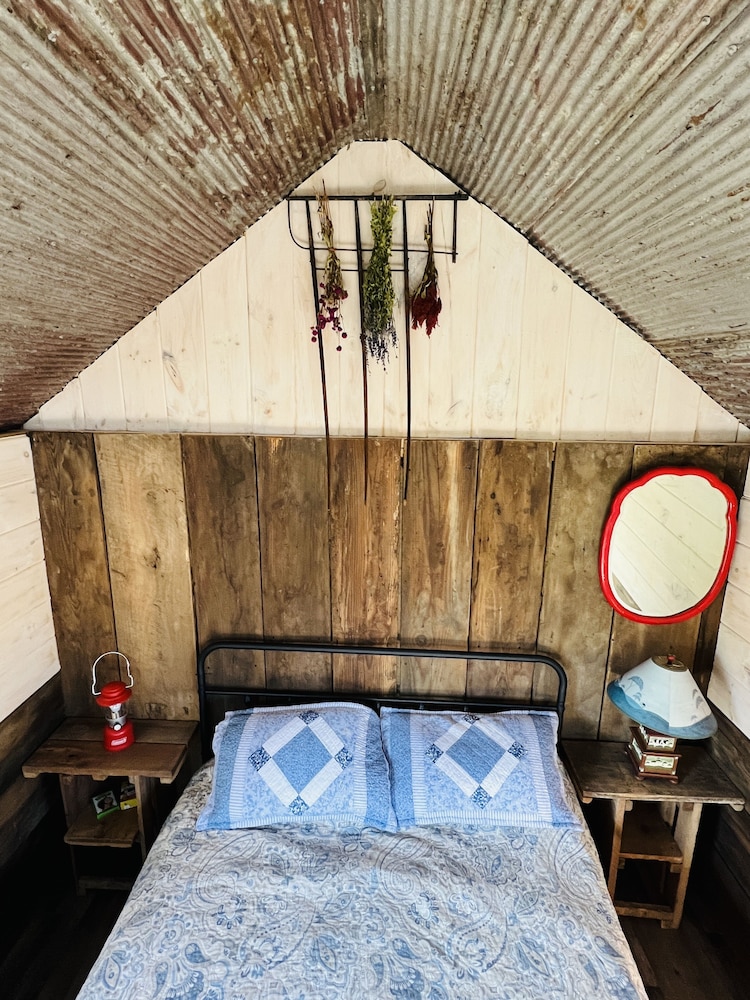 The Lea - tiny cabin in cow pasture - Fayette County | Vrbo