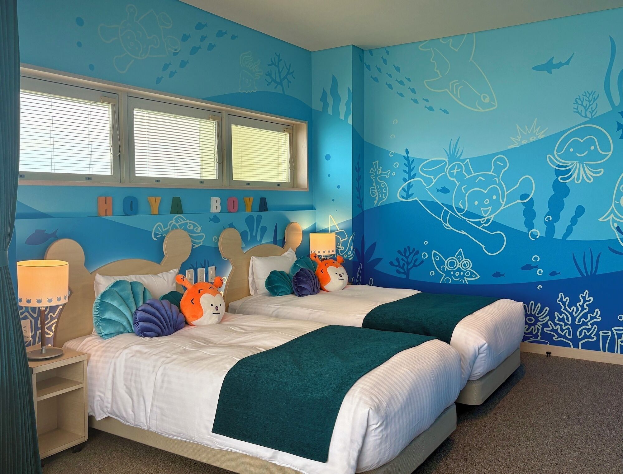 Quarto Twin, 2 camas individuais, não fumadores, vista para o oceano | Cofre no quarto, Wi-fi grátis, roupa de cama fornecida 