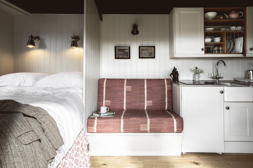 Situated In Tulliemet Valley On An Old Shepherds Hill Track, Our Huts Enjoy Breathtakingly Long Vie - Dunkeld, UK