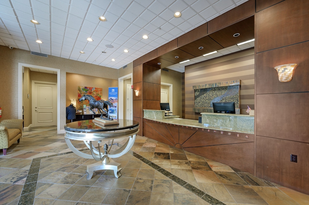 Luxurious Golf Condo W/ Resort Pool And Amenities! - Naples