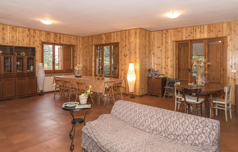 Awesome Home In Cerqueto Di Civitella - Abruzzo