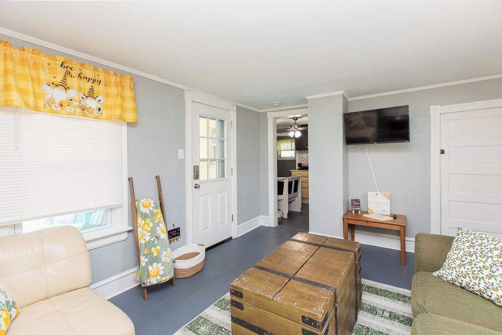 Bee Happy Cottage, 1.5 Blocks To Beach And Boardwalk, Fenced-in Yard, Parking - Wildwood, NJ