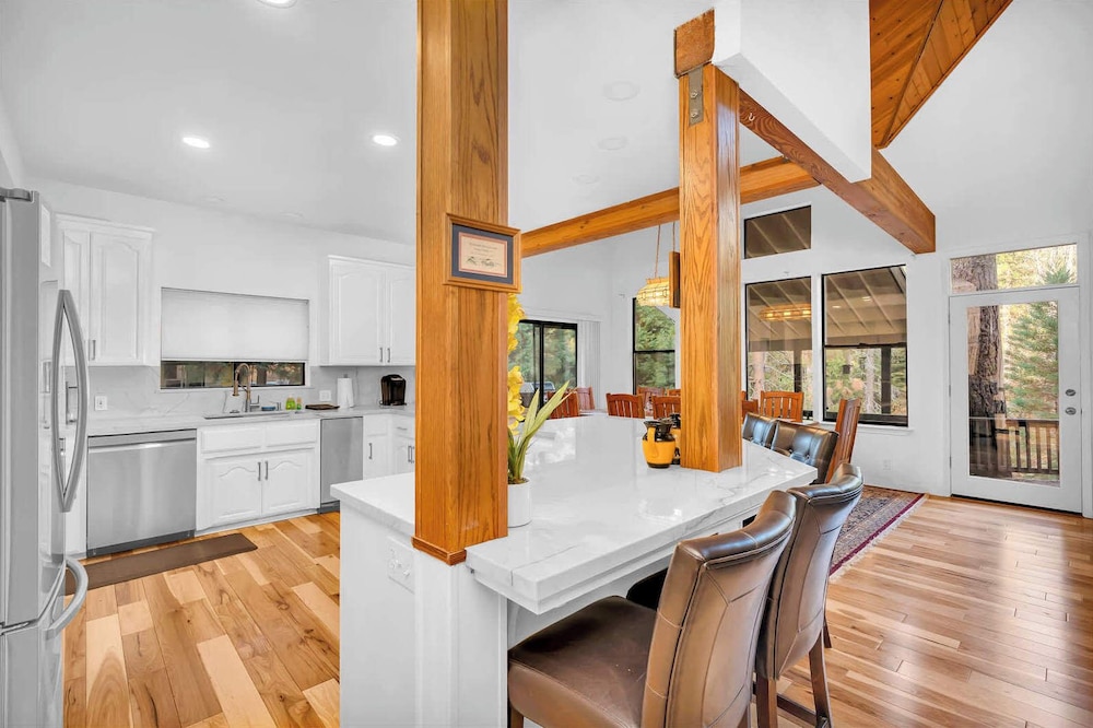 Yosemite Heights On Big Creek - Fish Camp, CA