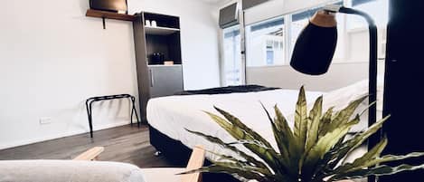 Quarto Triplo Deluxe | Roupa de alta qualidade, Wi-fi grátis, roupa de cama fornecida