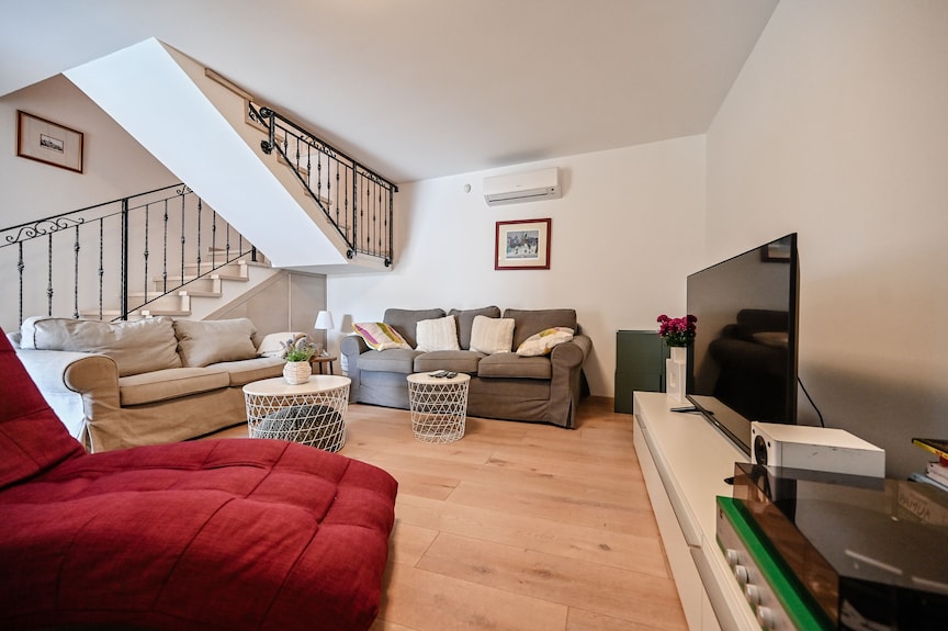 Familienferienhaus Mit Schwimmbad, Sauna & Spielzimmer In Istrien, Pet Friendly - Croatie