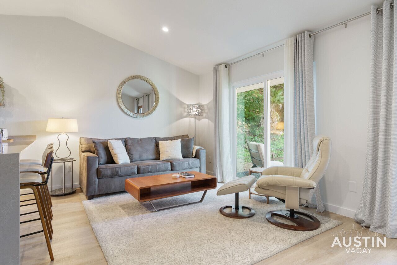 Hollow Creek #4 Xxxx - Austin, TX