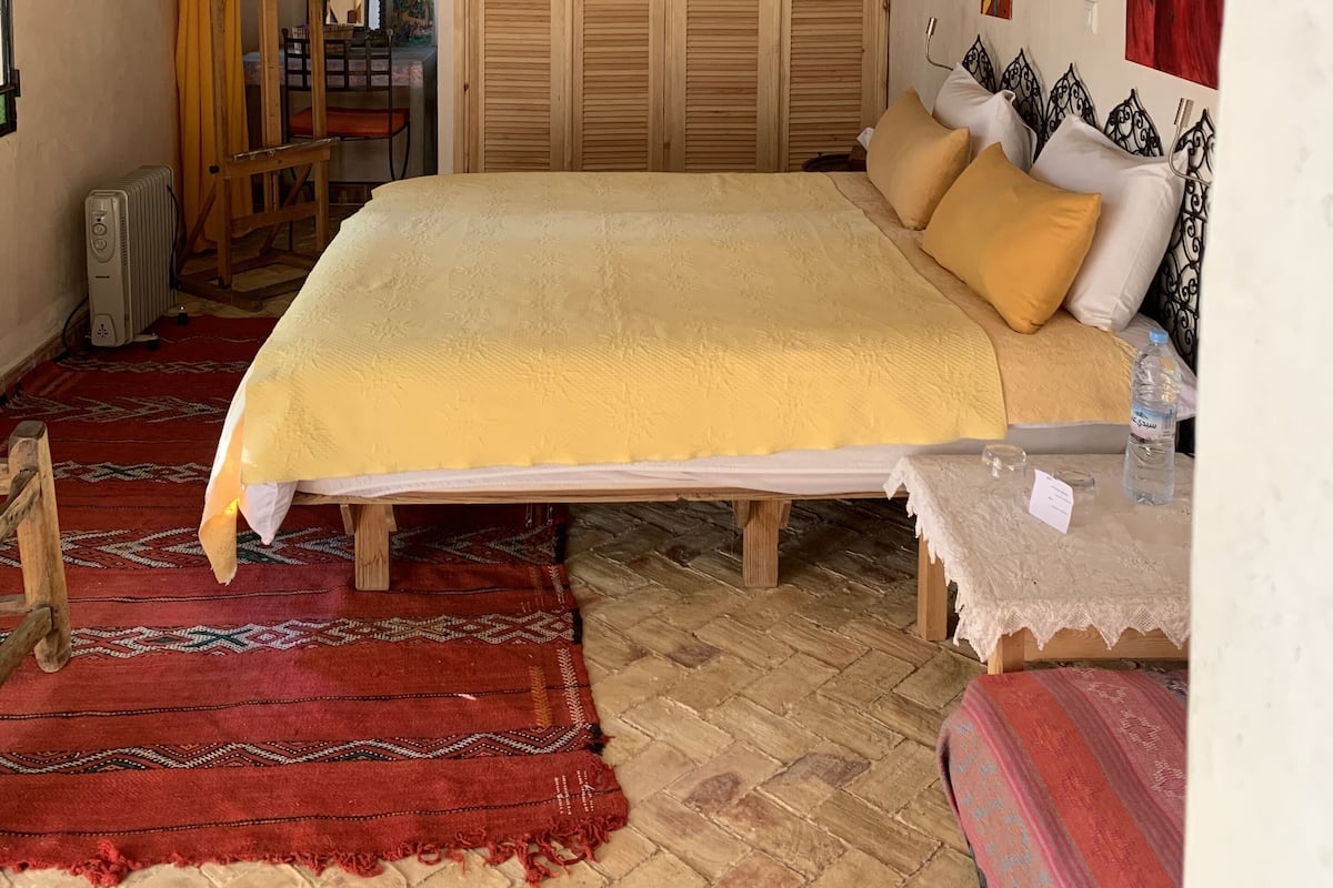 Quarto de Luxo (côté piscine) | Secretária, secretária adequada para computadores portáteis 