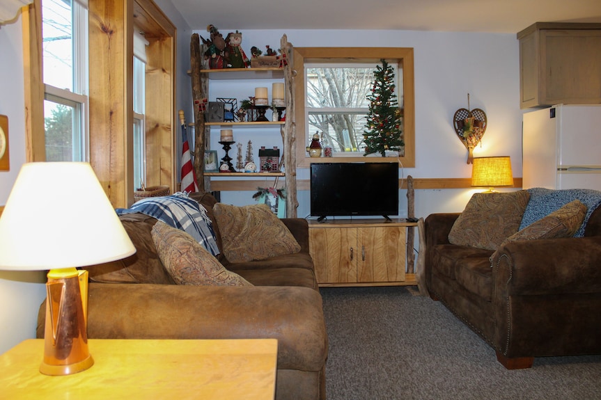 Welcome To The Driftwood Cottage! A Cozy 2-bedroom Home In Grand Marais, Mi. - Michigan