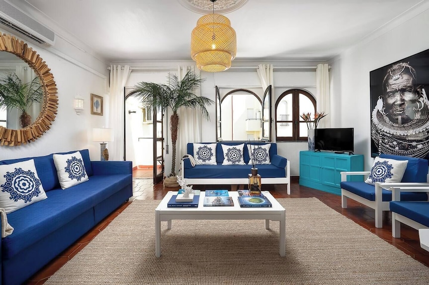 This Apartment Is A 2 Bedroom(s), 1 Bathrooms, Located In Alvor, Faro. - Alvor