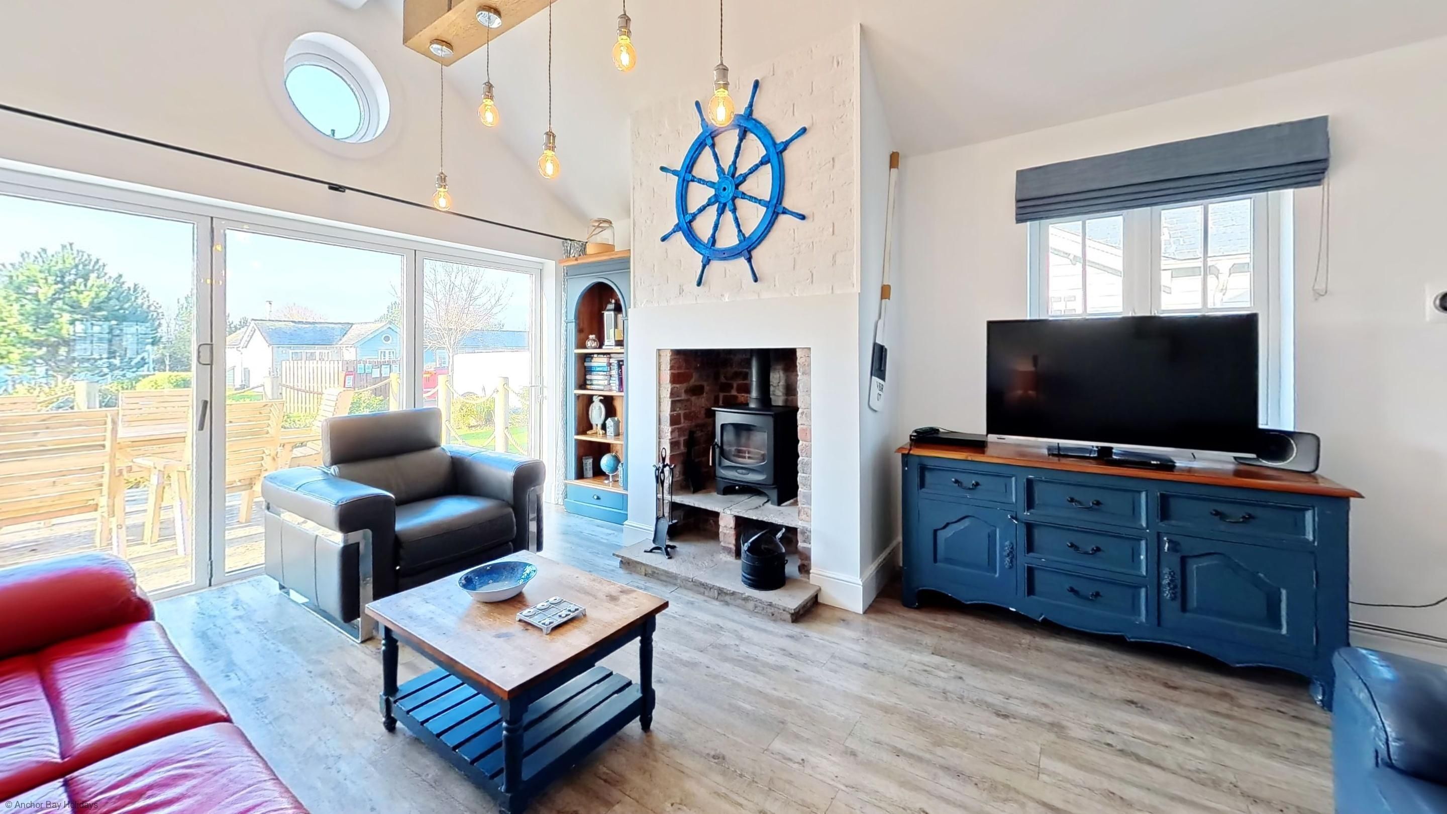 Stunning Beach House - Sleeping 6 In 3 Bedrooms - Pool And Beach Access Included. - Filey