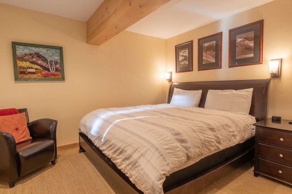 Cottonwood Condo 1474 - New Listing! One Bedroom Plus Murphy Bed - Sun Valley, ID