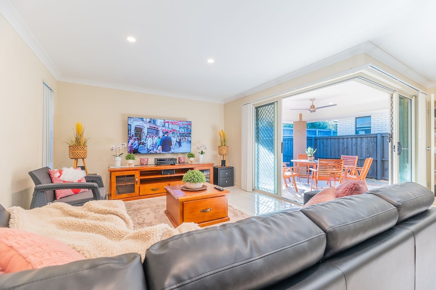 Aircon House Near Westfield North Lakes \N\n - Brisbane