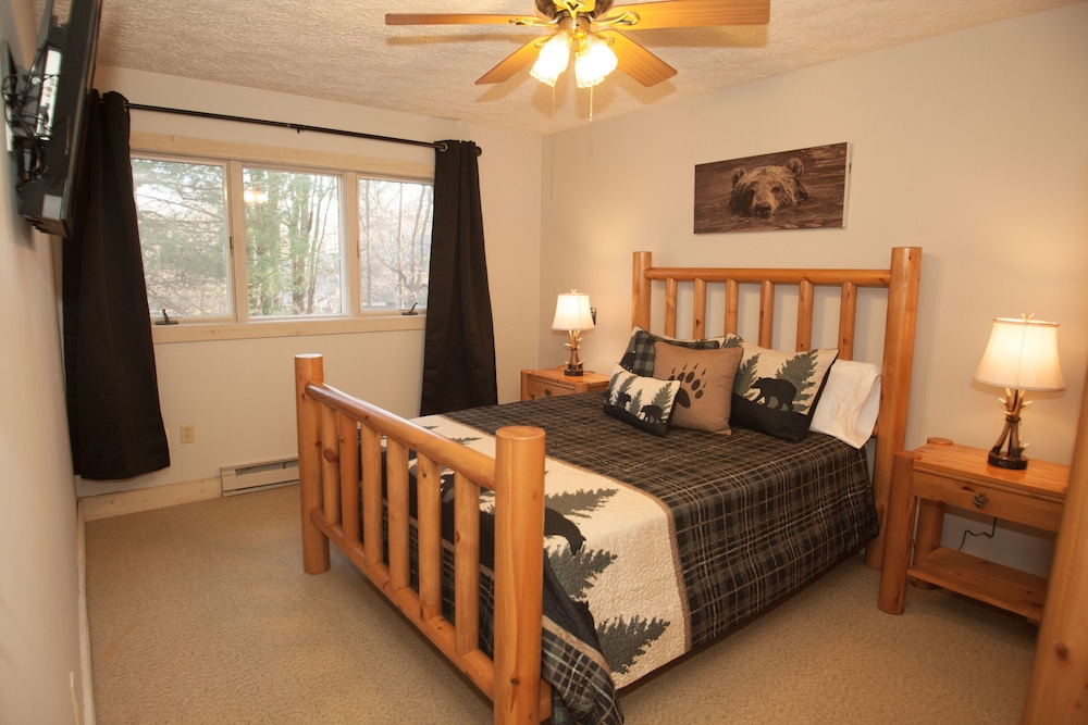 Cozy Townhouse In Jack Frost Ski Resort With Hot Tub - Pocono Mountains, PA
