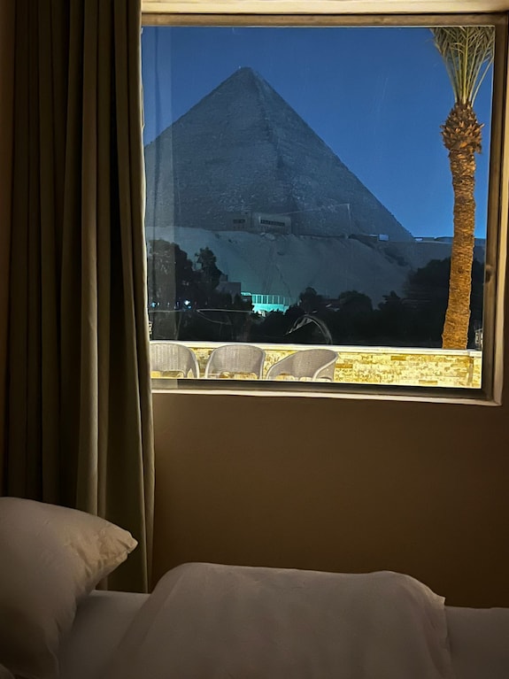 Best View Directly To The Great Pyramids And Golf Garden - Egypt