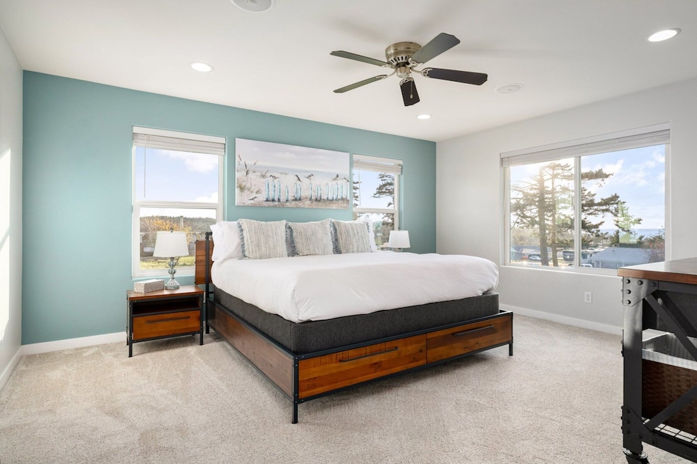 Perch - La Fiesta 34: Luxe Retreat W/ Serenity View & Firelit Comfort - Fort Ebey State Park, Coupeville