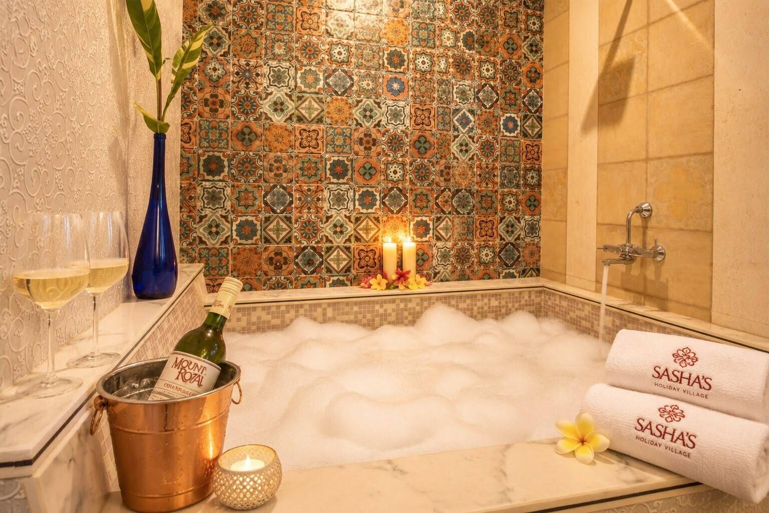 Quarto Elite | Casa de banho | Artigos de higiene pessoal grátis, um secador de cabelo, roupões 