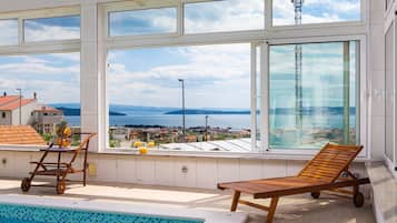 Piscina exterior sazonal