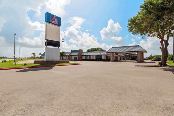 Motel 6 Port Lavaca, Tx - Port Lavaca, TX