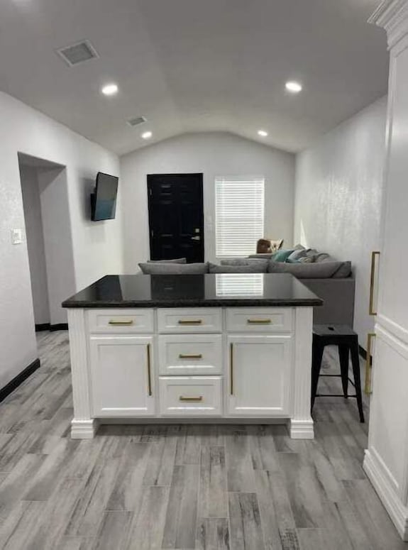 Ultra Modern 2 Bedroom 2 Bath Home Centrally Located! - Del Río, TX