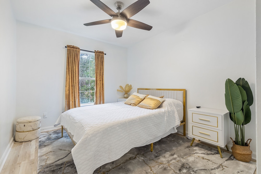 Contemporary And Lux Townhome - 5 Mins To Fsu - Tallahassee